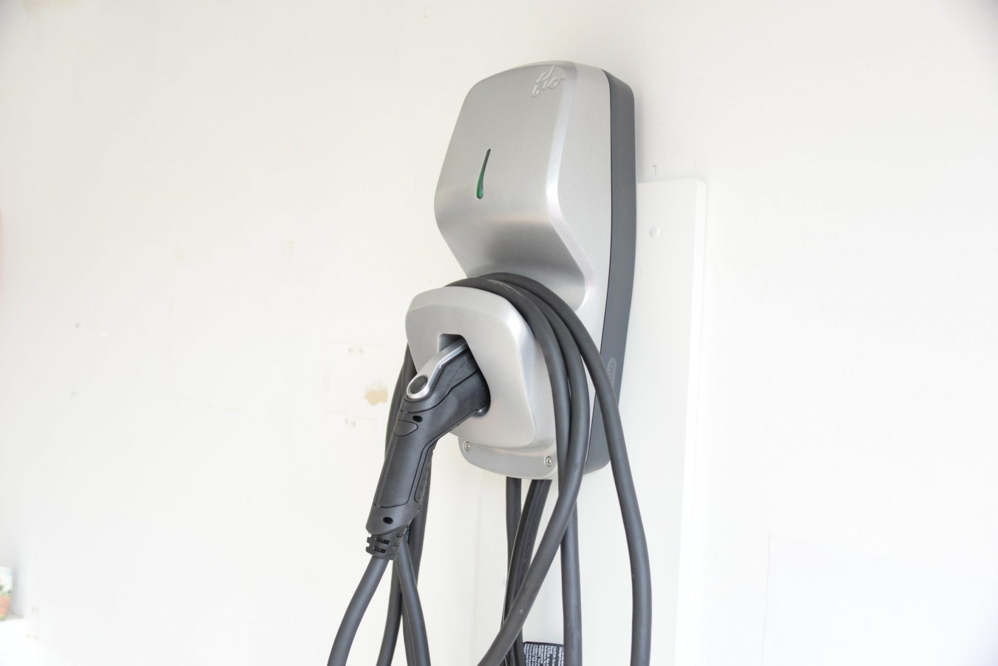 FLO Home X5 EV Charger - Full Review - EVchargerReviews.net