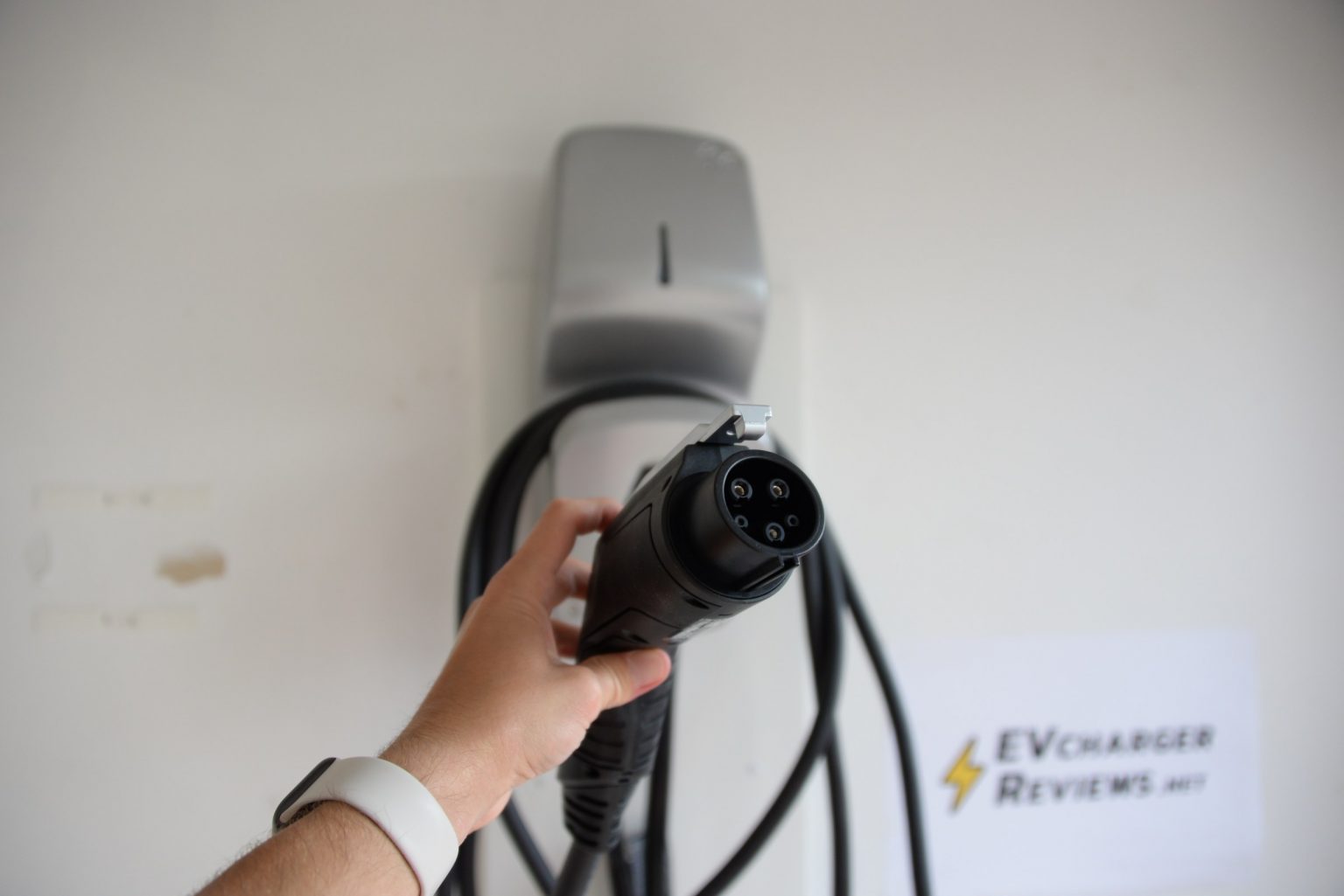 FLO Home X5 EV Charger - Full Review - EVchargerReviews.net