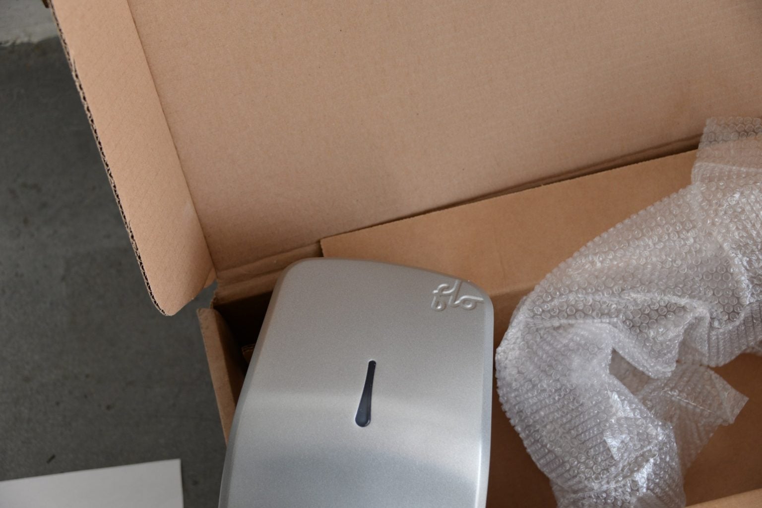 FLO Home X5 EV Charger - Full Review - EVchargerReviews.net