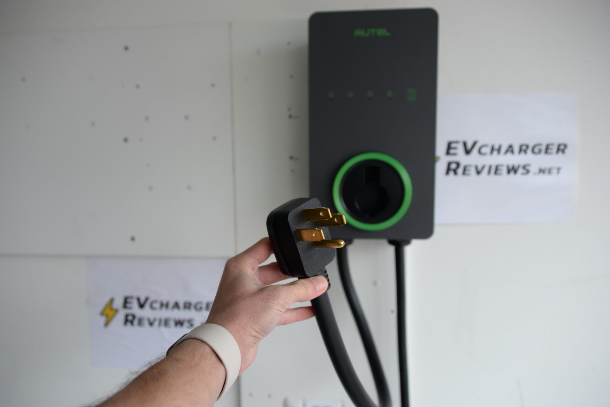 Autel MaxiCharger AC Lite - Full Review - EVchargerReviews.net